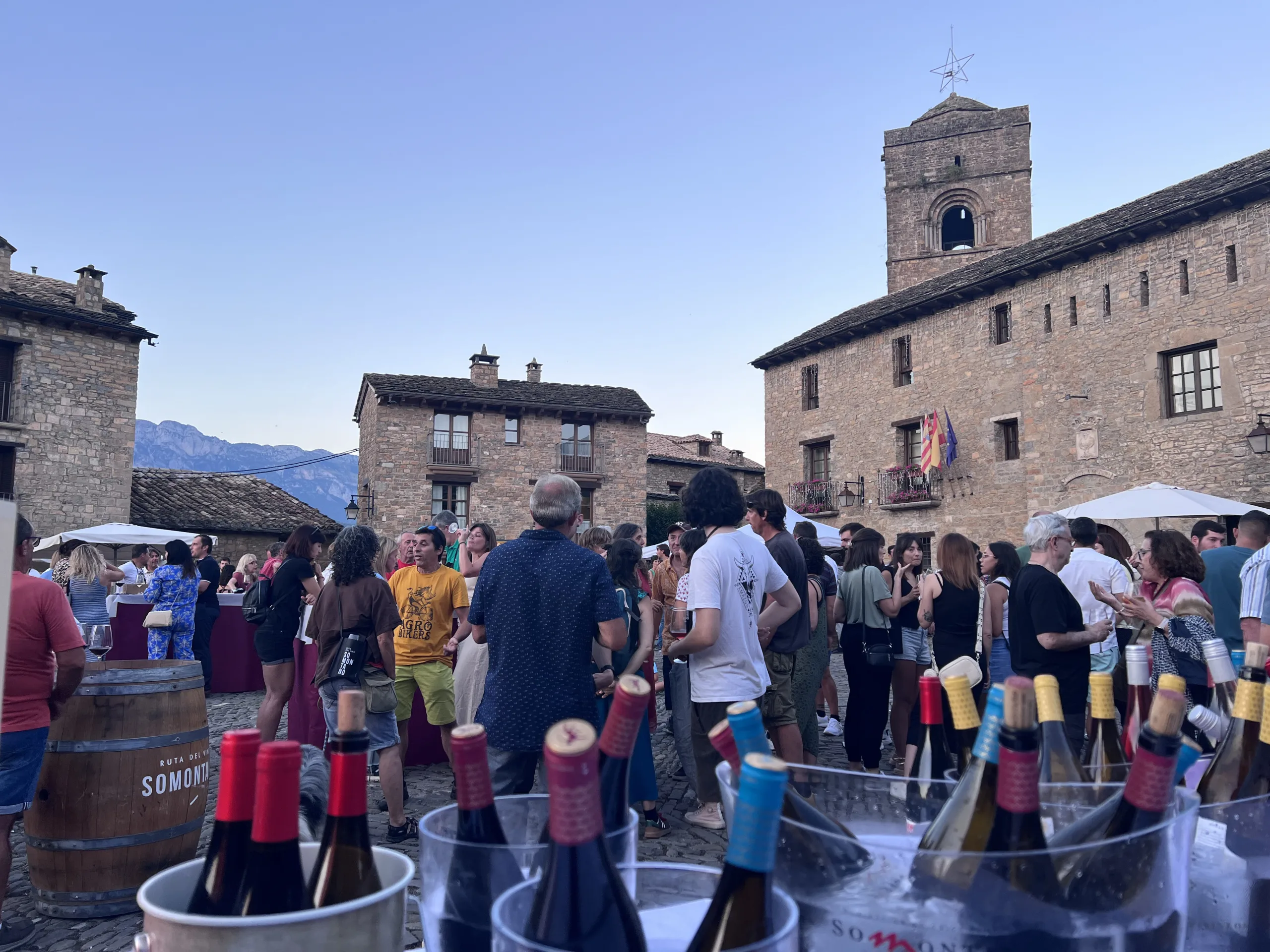 Somontano en Ruta regresa a Aínsa con vino y tapas